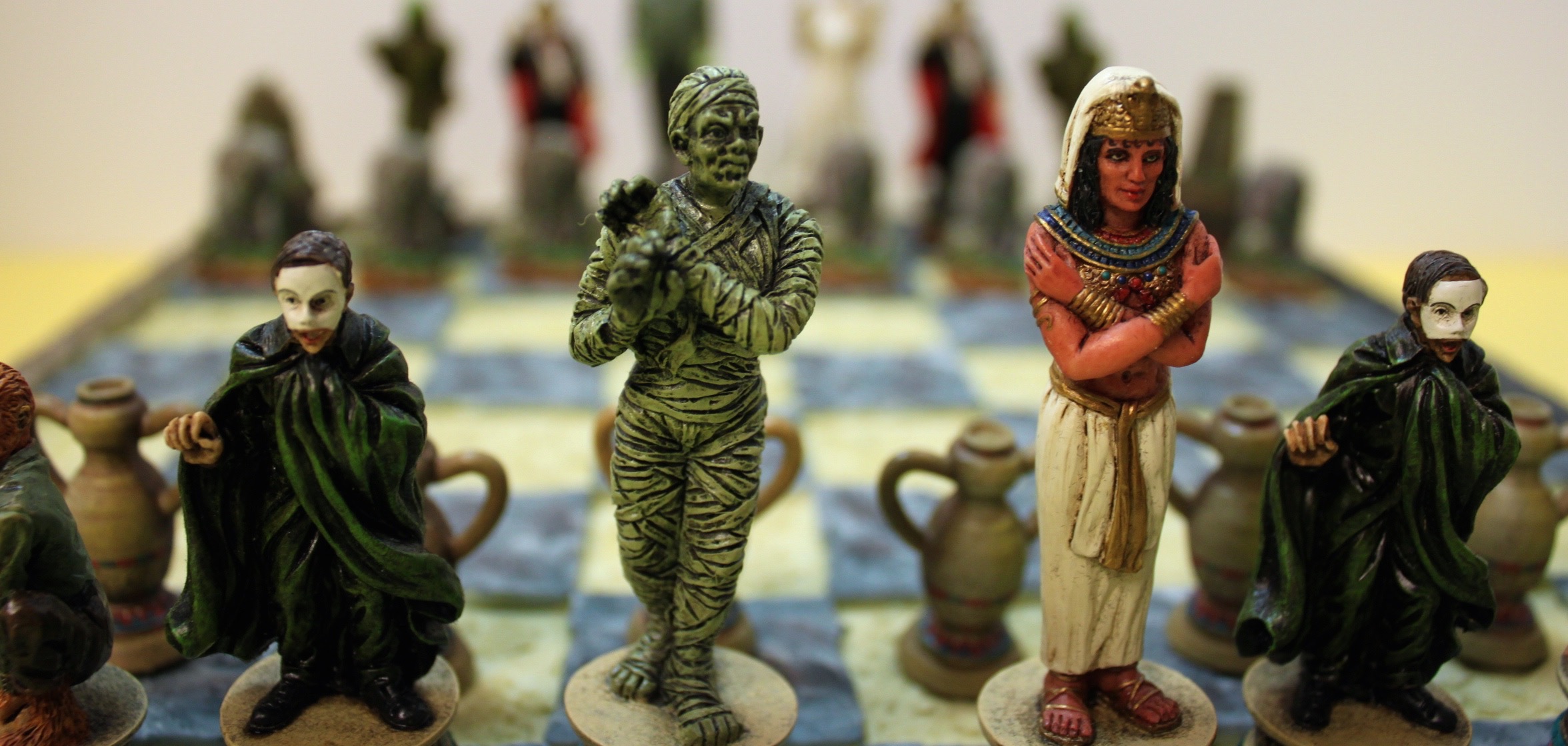 Universal Studios Monster Chess Set | Other Products Details | Four ...