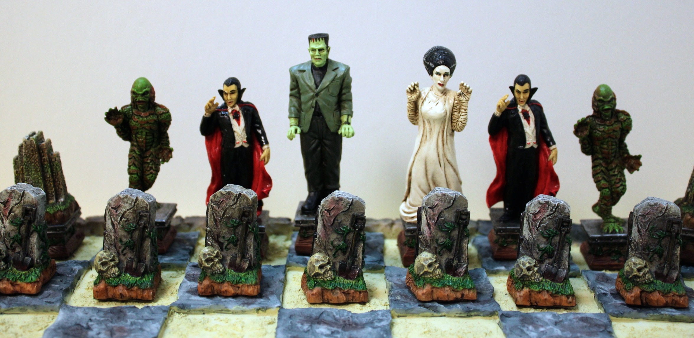 Universal Studios Monster Chess Set | Other Products Details | Four ...