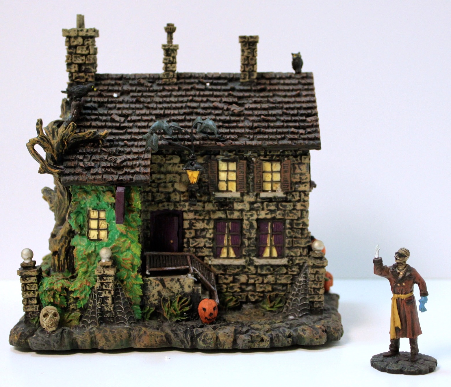 Hawthorne Village Invisible Man’s Inn | Other Products Details | Four ...